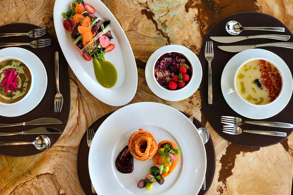 Fresh Fare & Cool Cocktails - Oklahoma City Restaurant | Vast